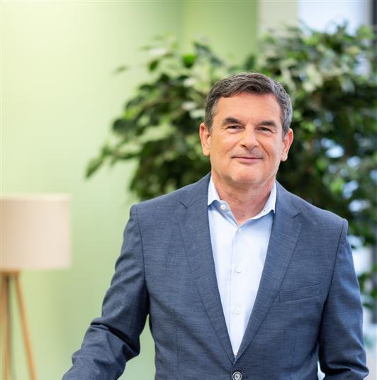 Valida takes cautious equity approach while increasing alternatives ...